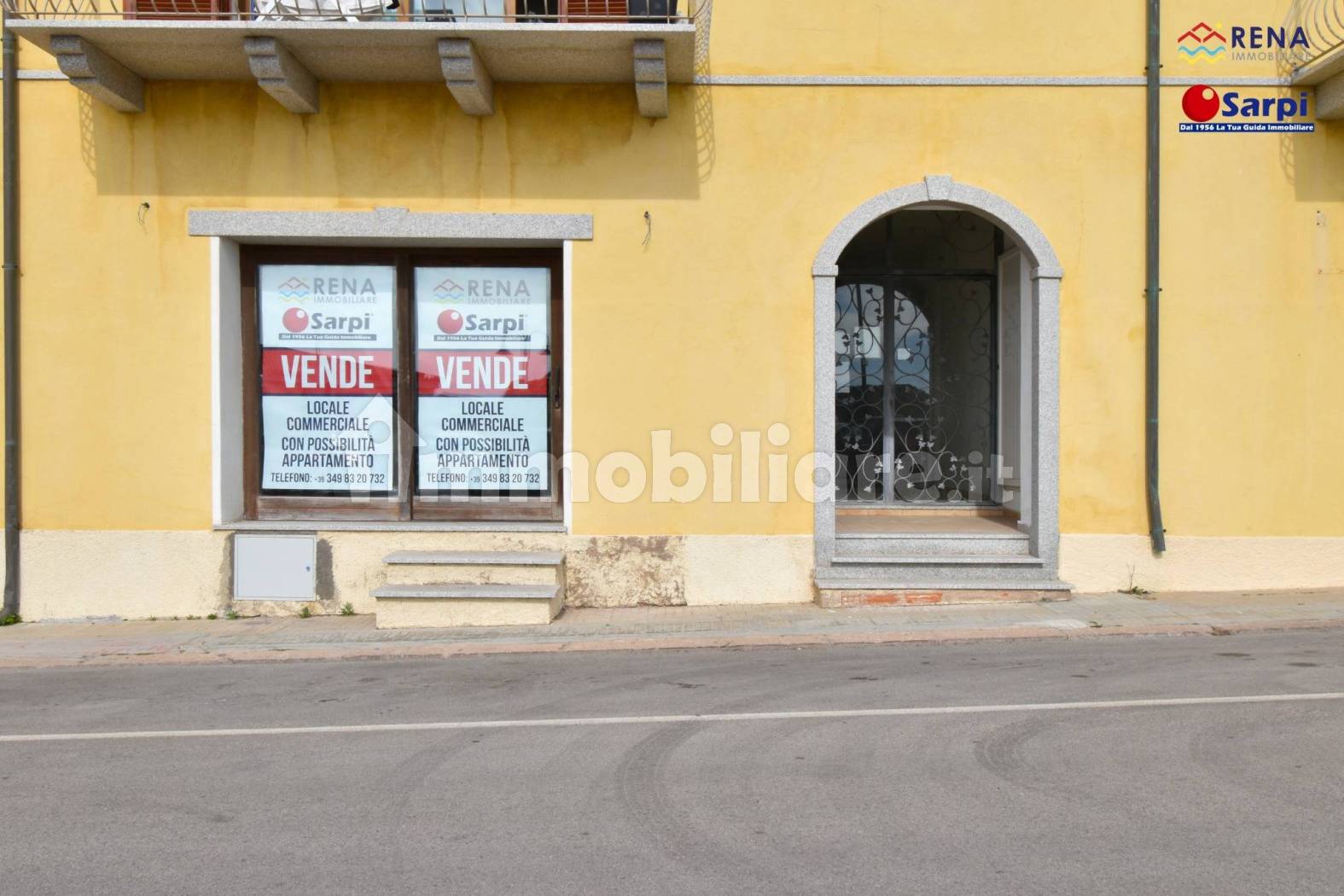 Locale commerciale in Vendita