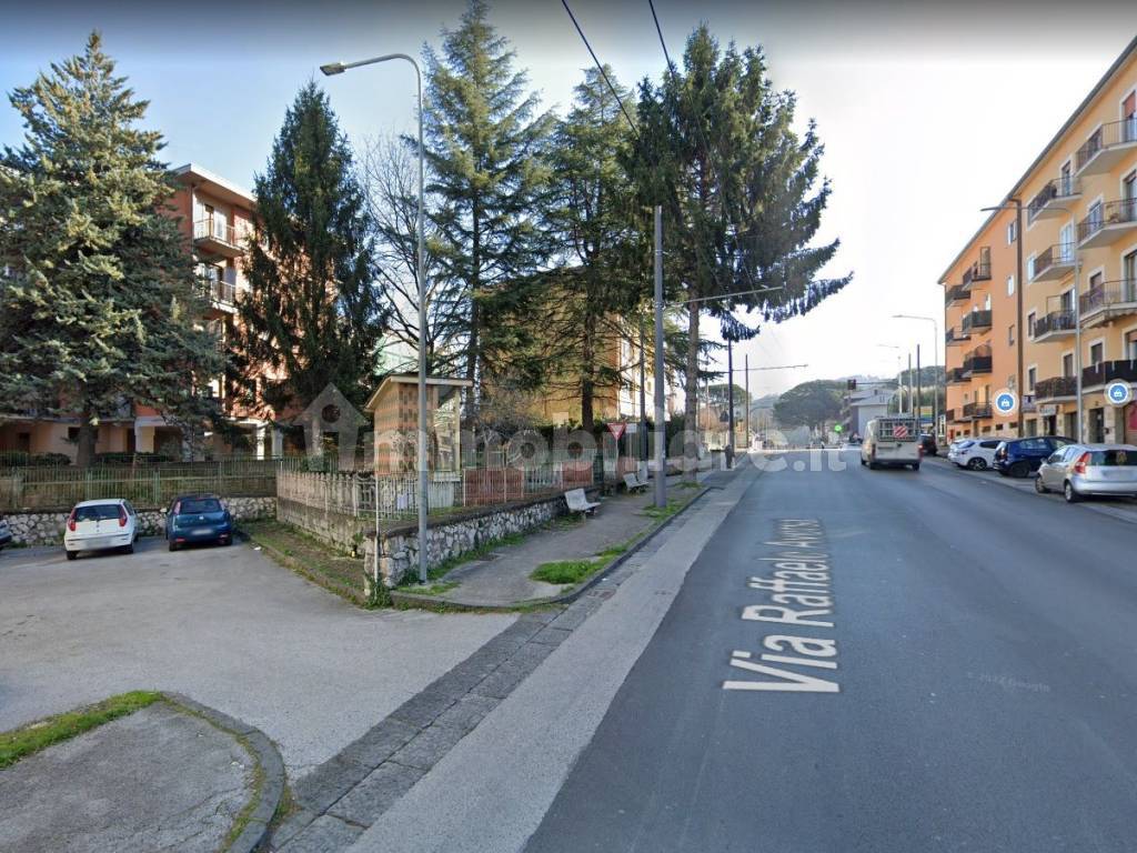 Garage - Box via Vallone dei Lupi 2, Avellino, Rif. 103116416 - Immobiliare.it