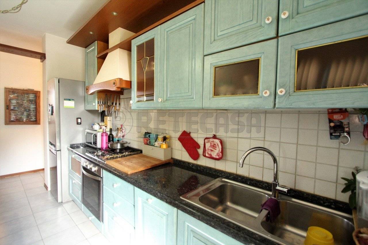 Quadrilocale via candia 3, Romagnano, Massa