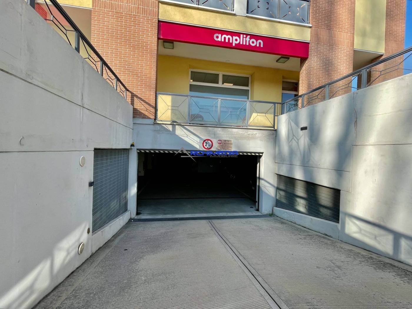 Posto auto - moto in Vendita