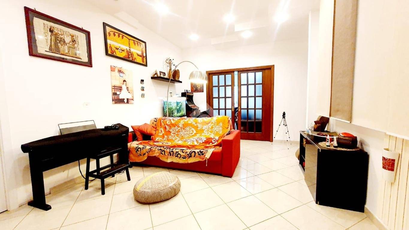 Quadrilocale via luca de samuele cagnazzi 4, Poggiofranco, Bari