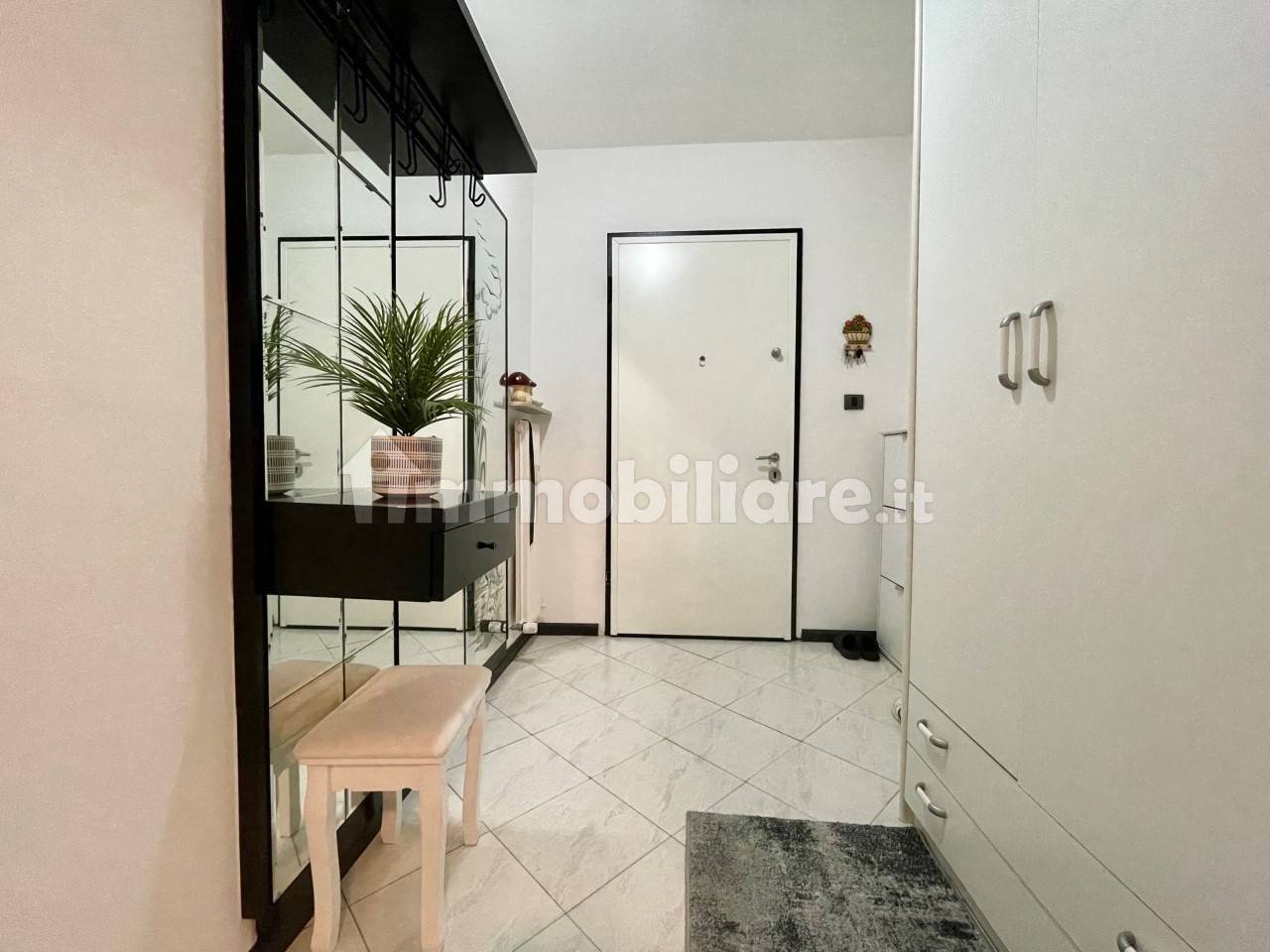 Trilocale via marconi, Centro, Laives