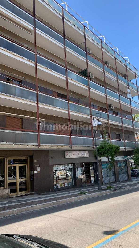 Appartamento via Vitruvio, Centro, Formia