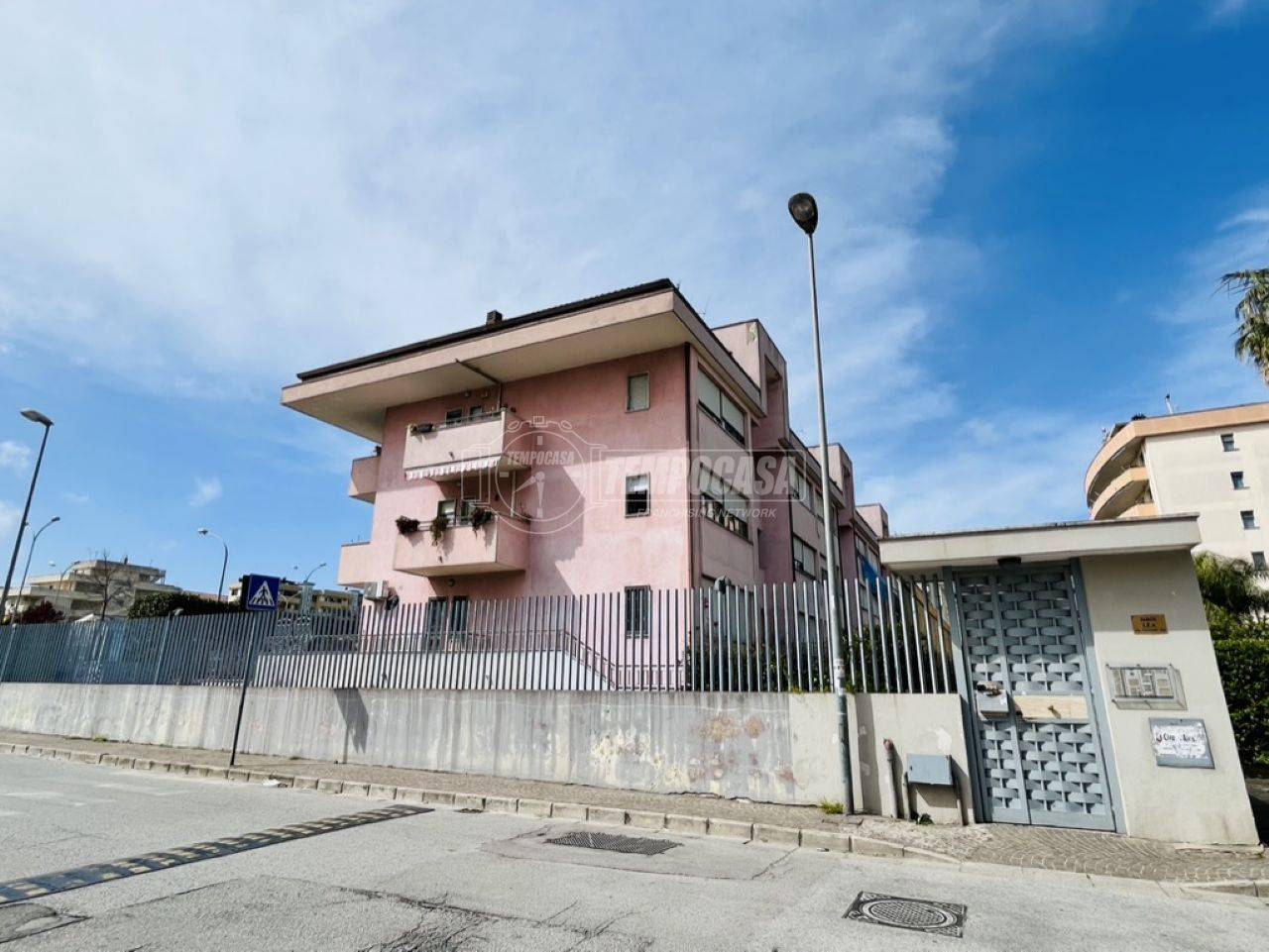 Trilocale via Paolo Riverso 126, Aversa