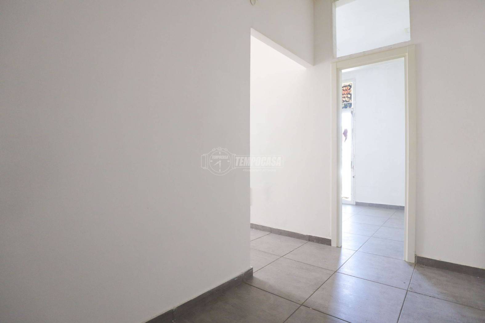 Bilocale via Alcide de Gasperi 1, Aversa