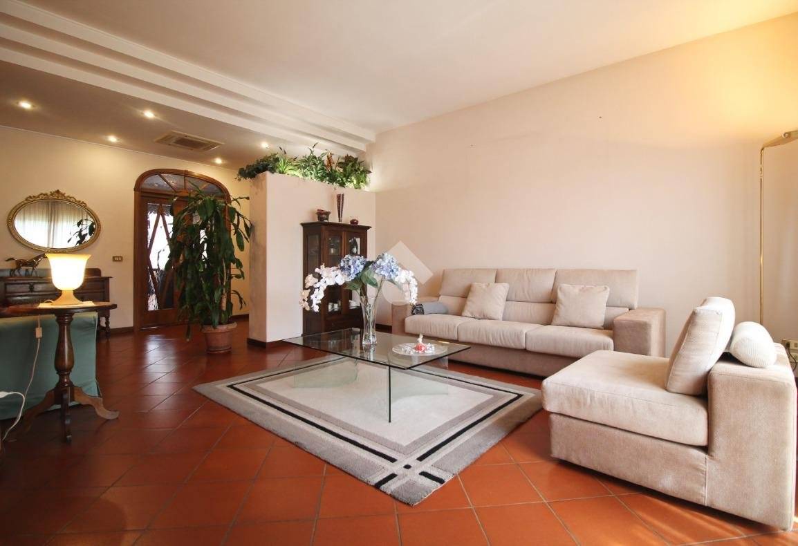 Appartamento via delle Badie 3, Cafaggio - Grignano, Prato