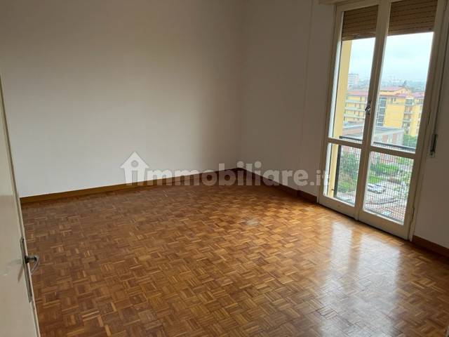 Quadrilocale via Pietro Giardini 57, Buon Pastore - Parco Amendola, Modena