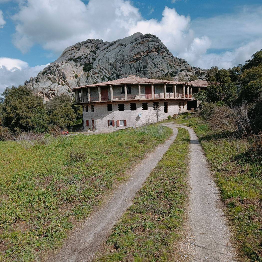 Locale commerciale in Vendita