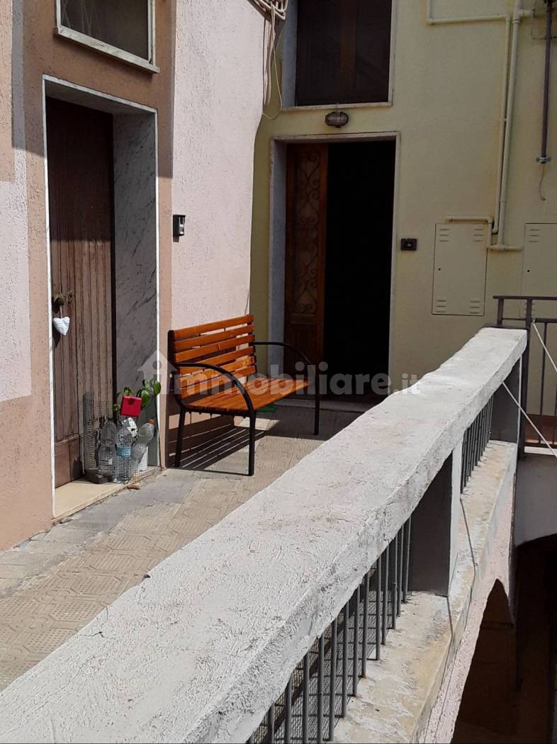 Bilocale Vico Vulcano 1, Centro, Melfi