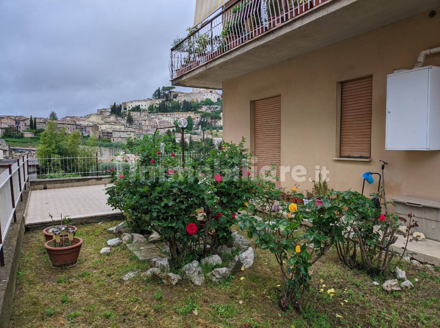 Trilocale via San Crispino, Centro, Amelia