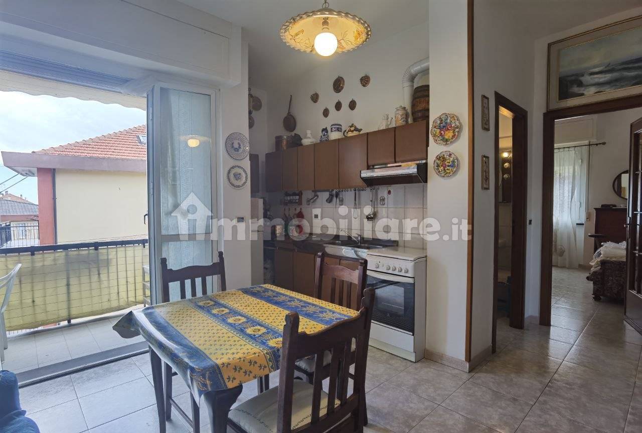 Bilocale via Tagliamento 19, Centro, Loano