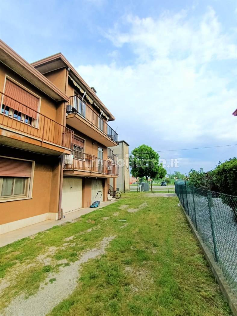 Trilocale via Ermont, Centro, Adria