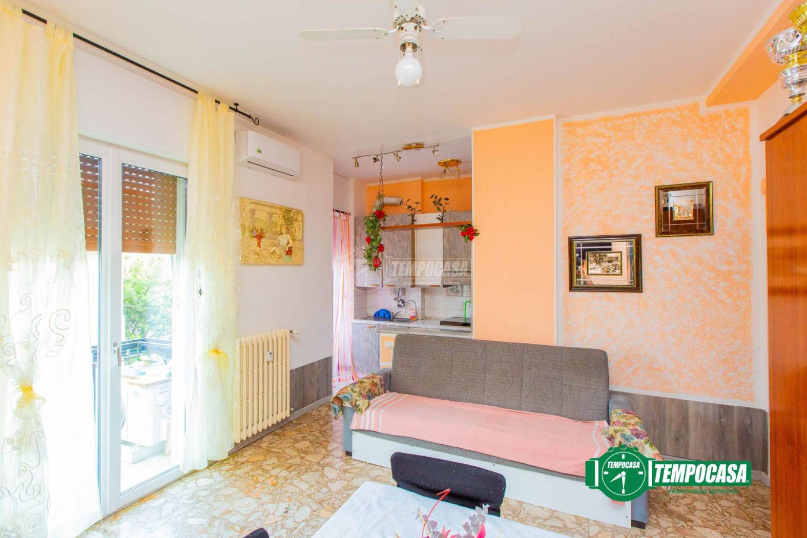 Trilocale via Vittorio Veneto 11, Castellanza