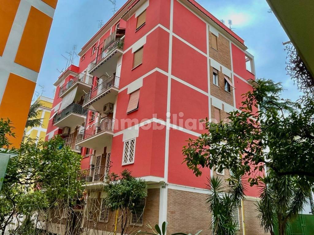 Magazzino - Deposito via Luca Ghini, Roma, Rif. 103151038 - Immobiliare.it