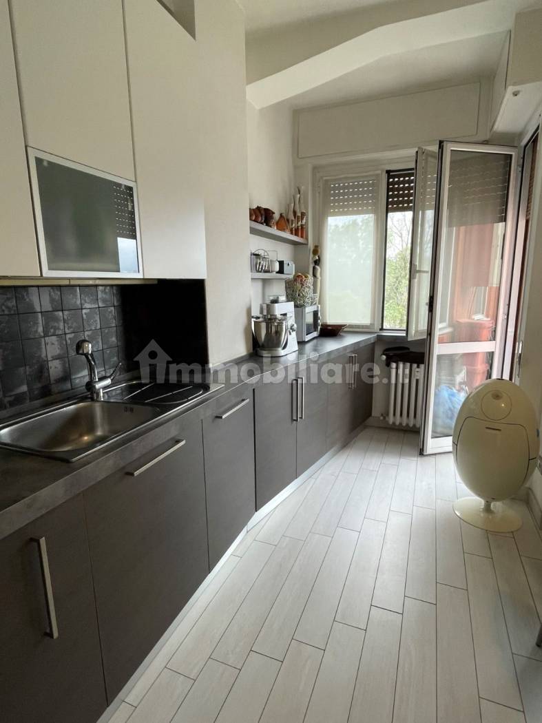 Trilocale via Isocrate, Gorla, Milano