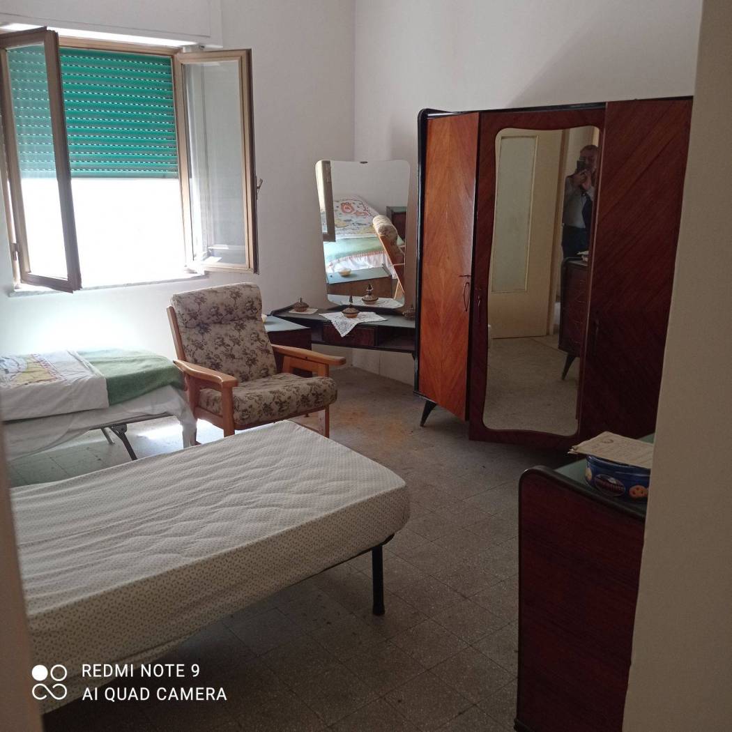 Trilocale via Libertà 15, Centro, Crotone