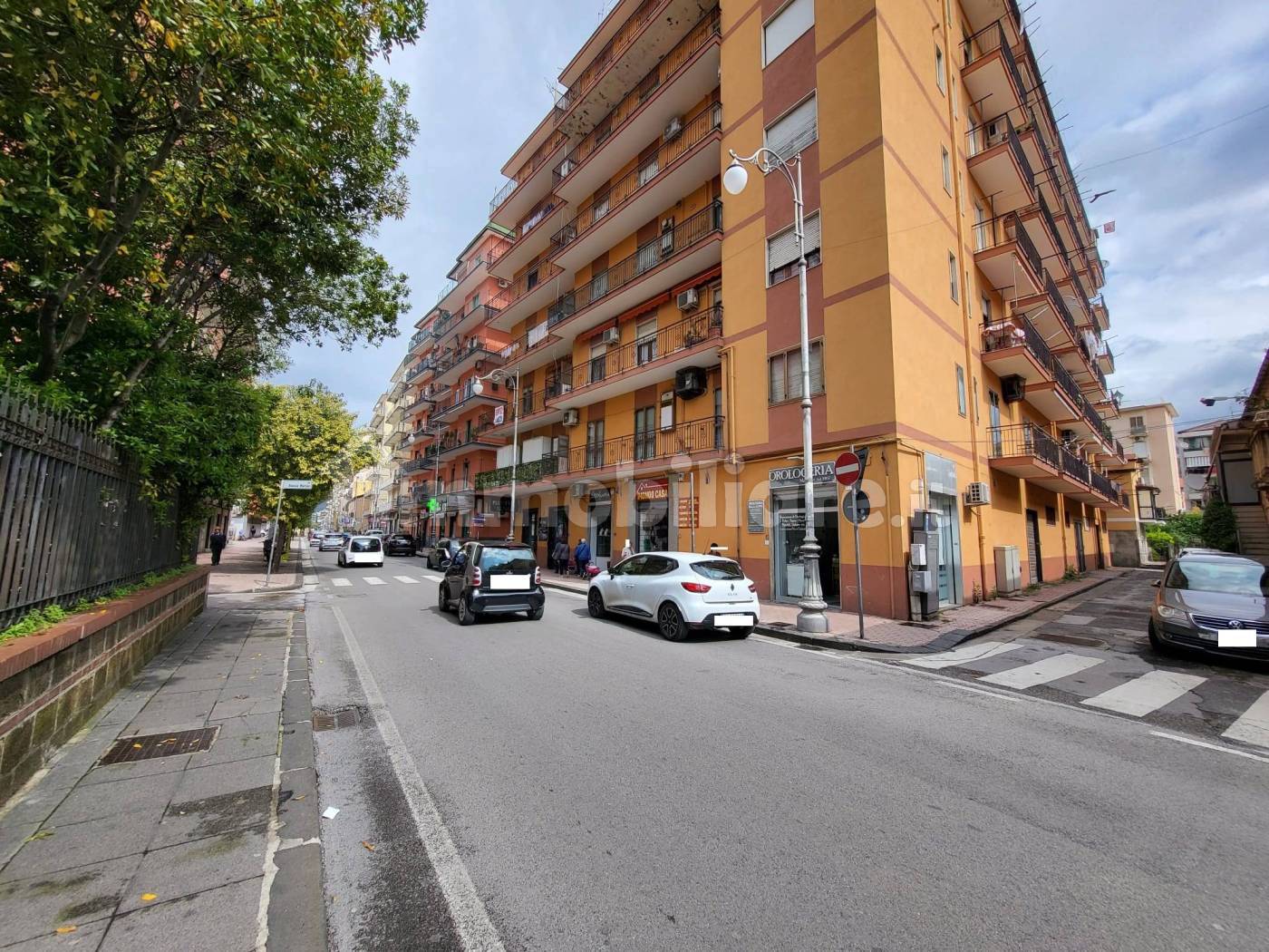 Locale commerciale in Vendita