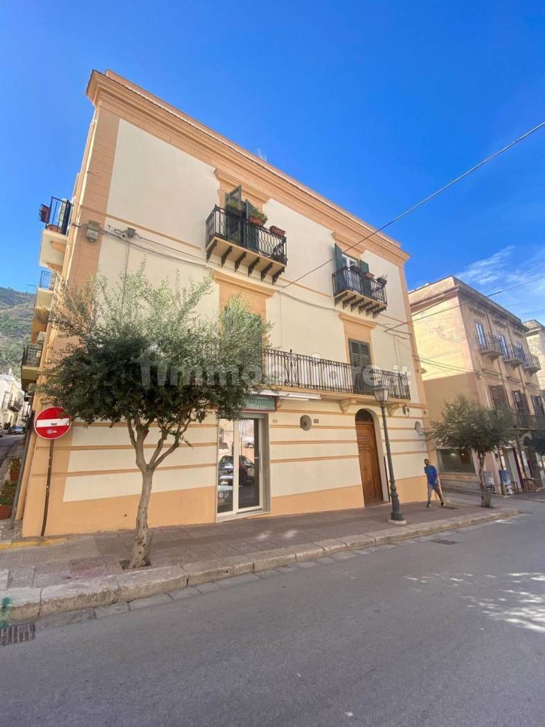 Appartamento corso Giuseppe Garibaldi, Centro, Castellammare del Golfo