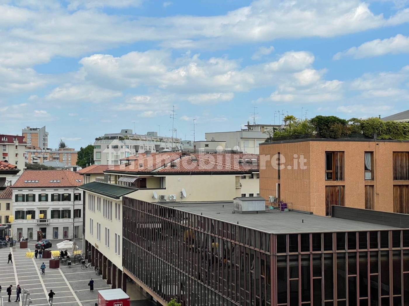 Appartamento buono stato, quarto piano, Centro Storico, Pordenone
