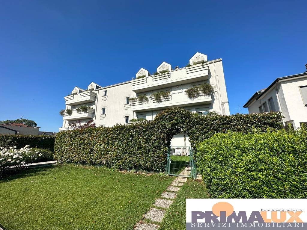 Bilocale via Giacomo Matteotti 3, Cesano Maderno