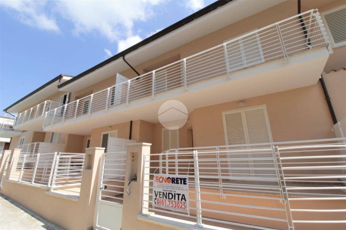 Appartamento via Ignazio Silone 22, Centro, Nereto