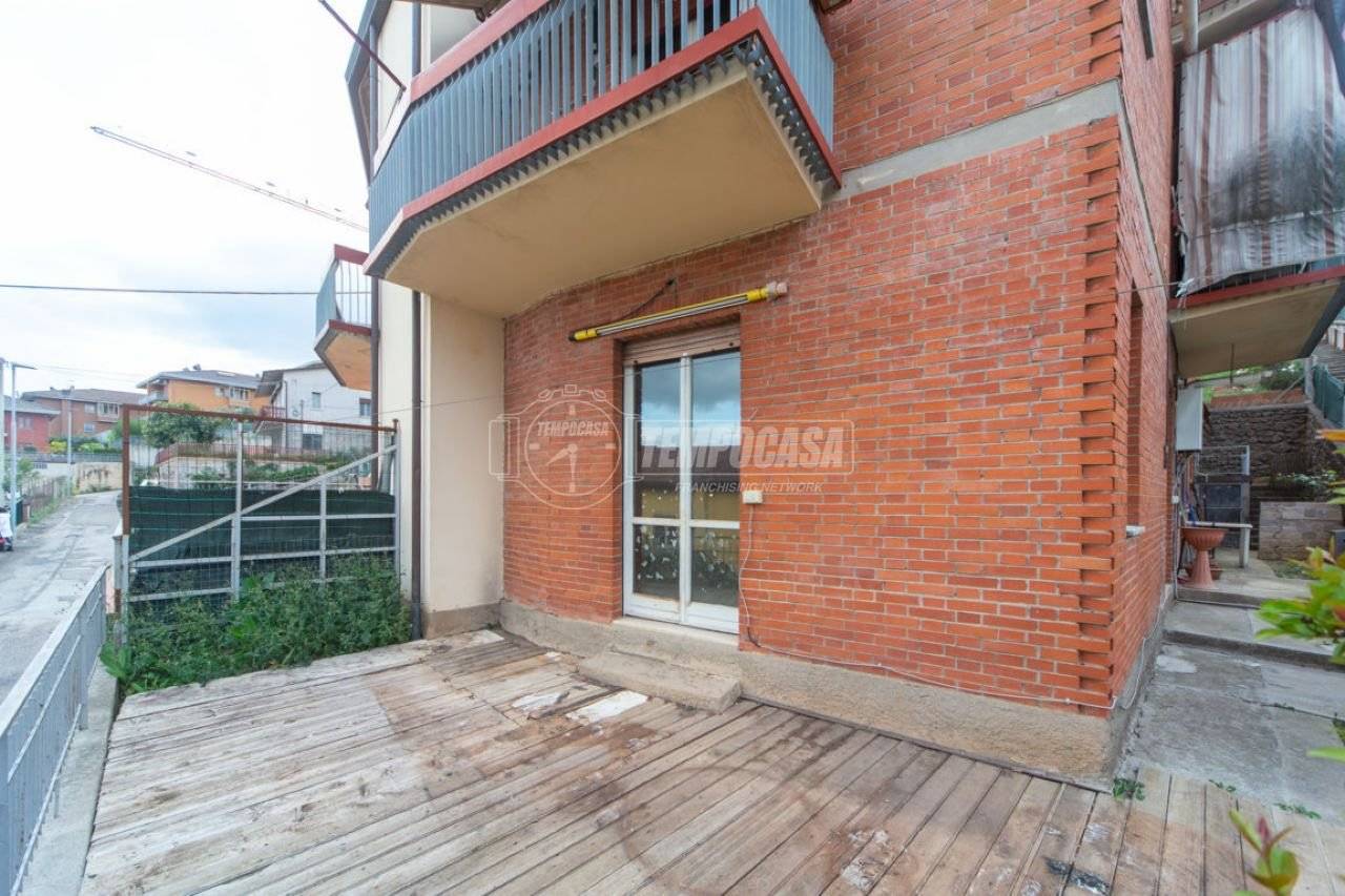 Trilocale via Fratelli Bandiera 76, Ferro di Cavallo, Perugia