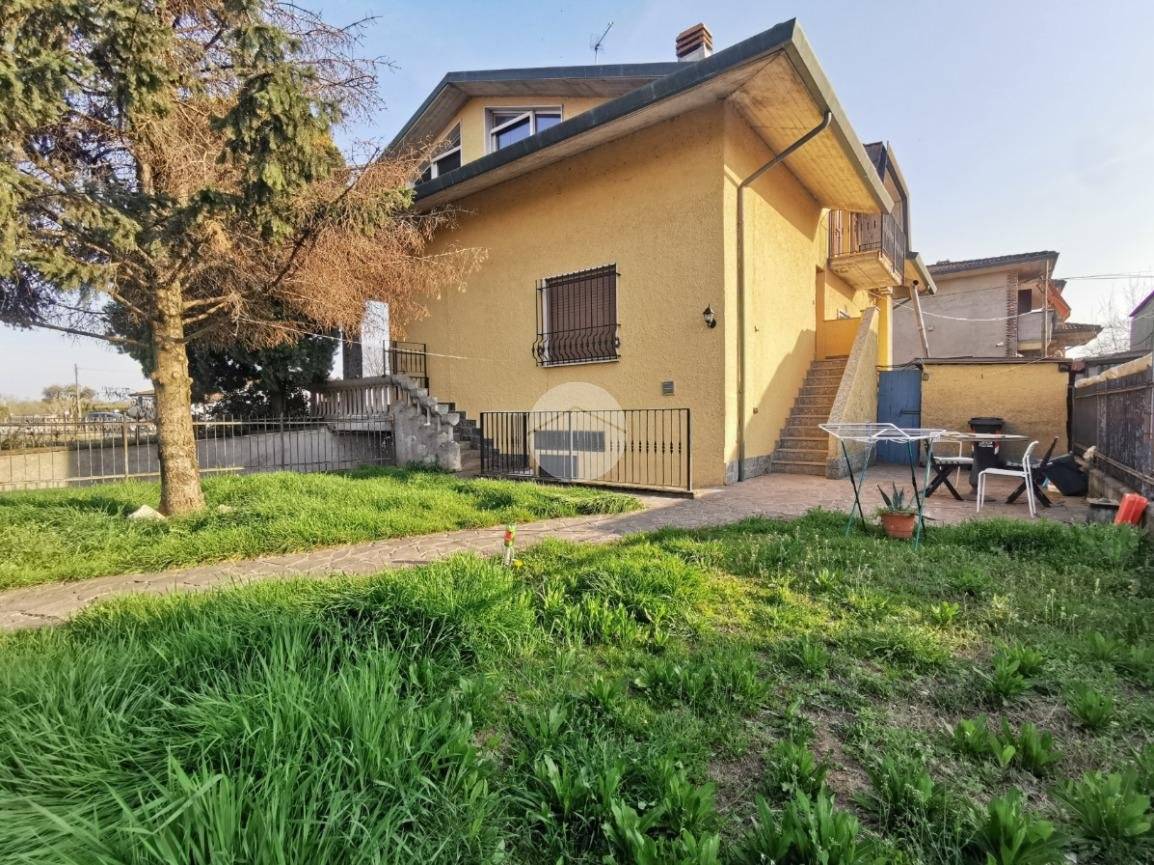 Trilocale via per Cividate 40, Pontoglio