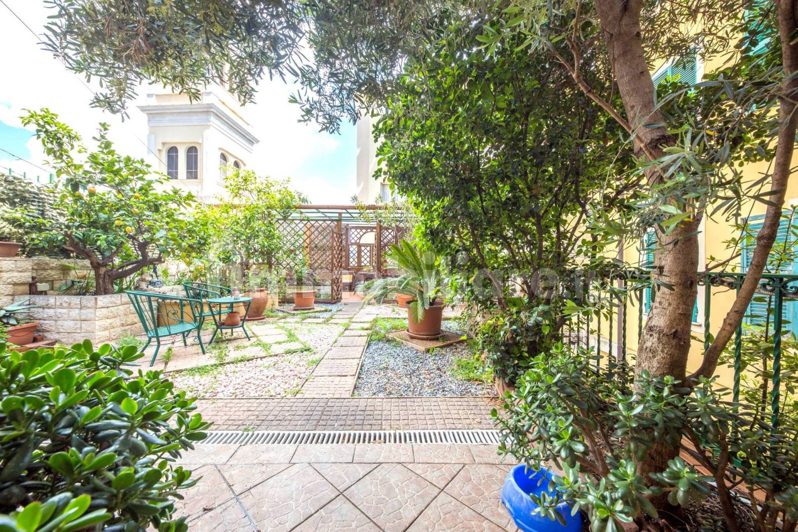 Appartamento via Gradisca 2, Manin, Genova