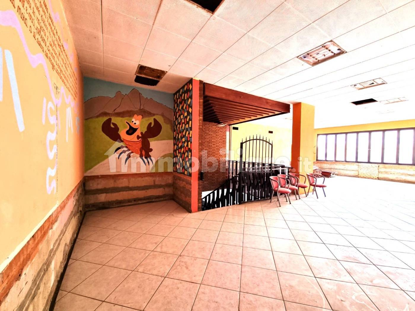 Locale commerciale in Vendita