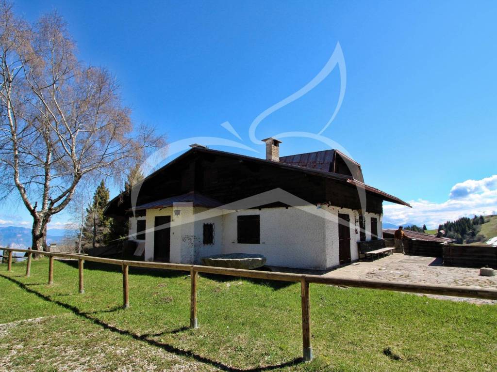 Vendita Chalet in Strada di Vason Trento. Buono stato, posto auto, 400 ...