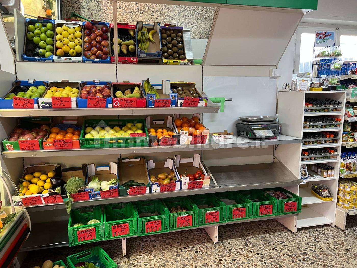 Supermercato in Vendita