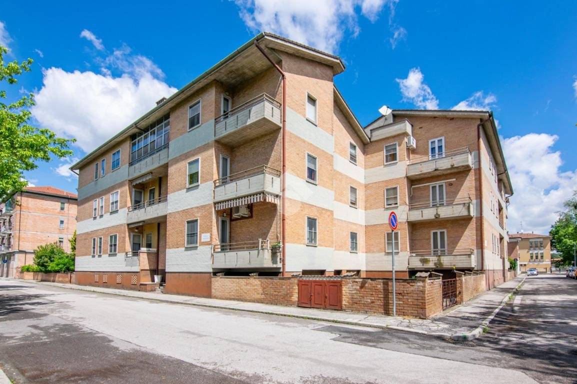 Quadrilocale piazzale Camicie Rosse 55, Aeroporto, Ferrara