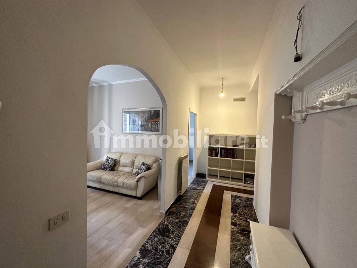 Trilocale Appartamento via Cesare Battisti, Centro, Terni