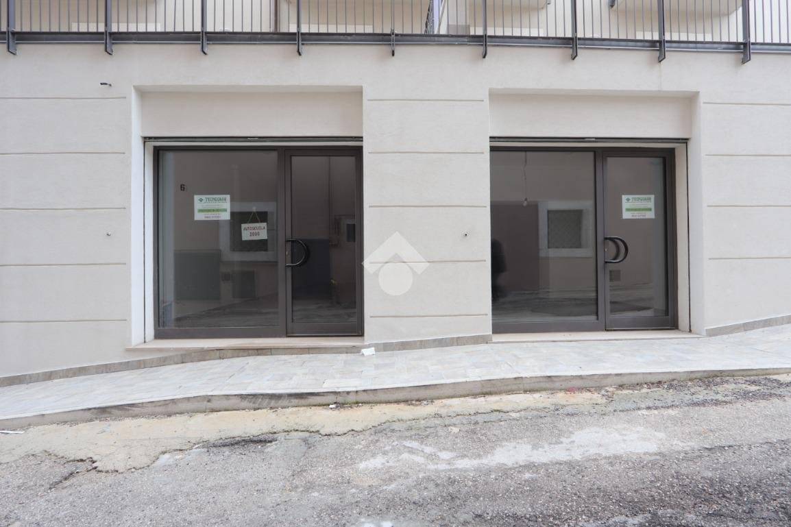 Monolocale via Orto Agrario 6, Villa Comunale, L'Aquila