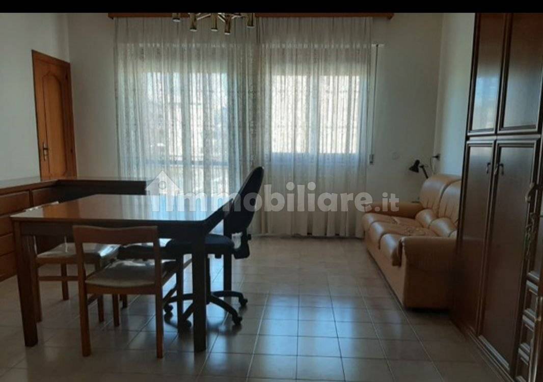 Trilocale via Donato Bramante 10, Centro, Matera