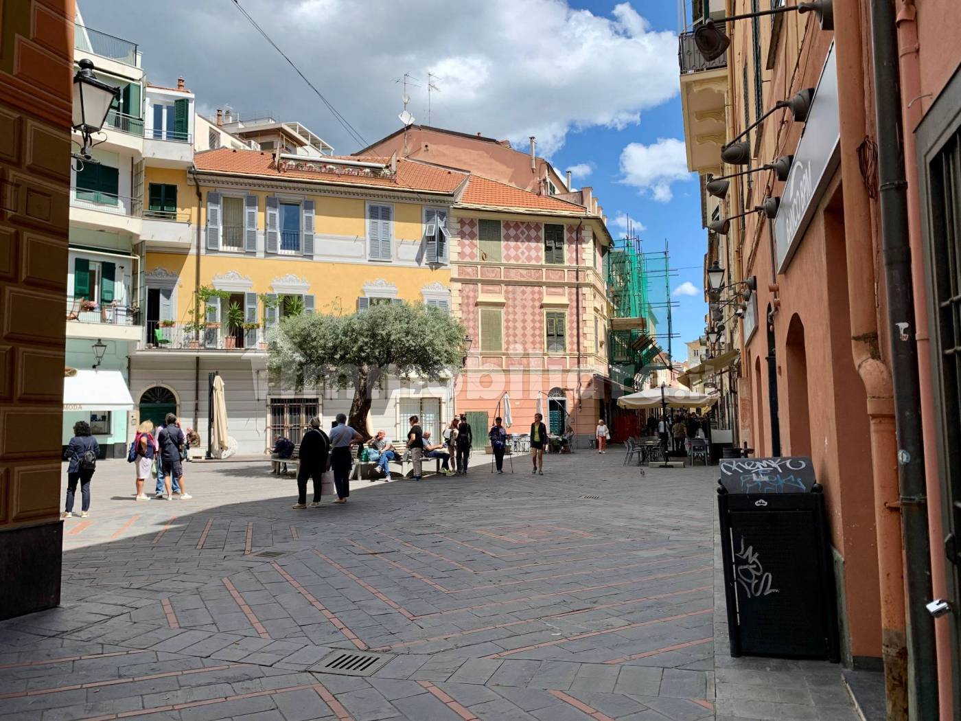 Locale commerciale in Vendita