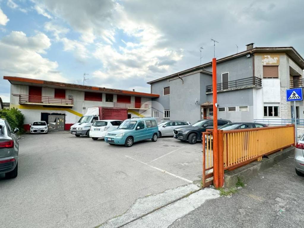 Locale commerciale via Carlo Alberto 32, Calcinato, Rif. 103243016 ...