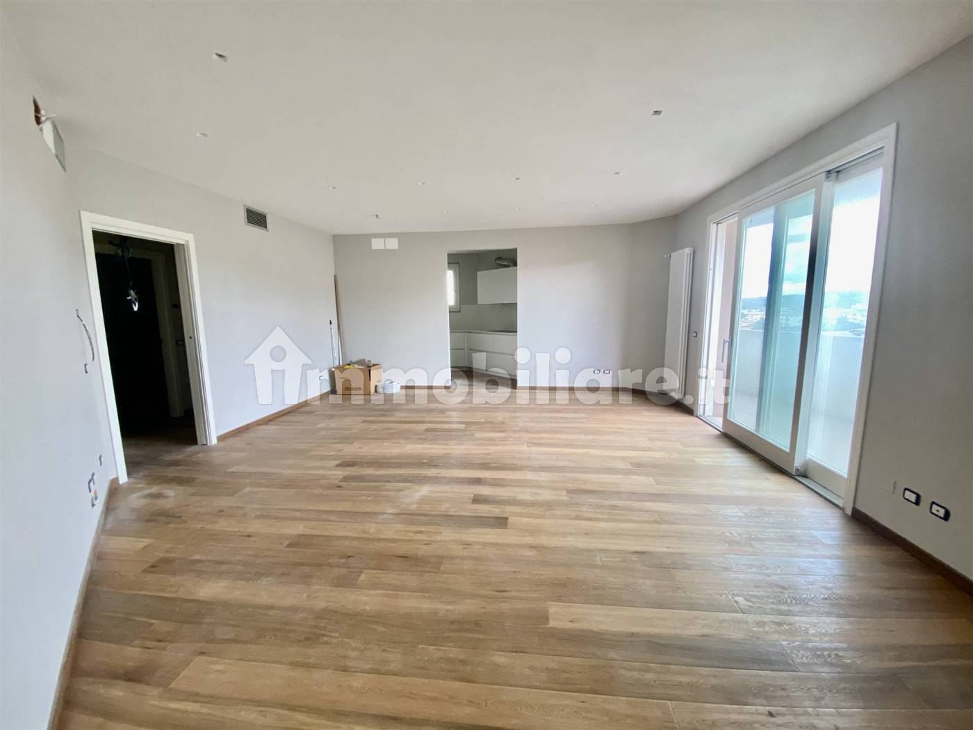 Appartamento nuovo, quinto piano, Centro, Castelfiorentino