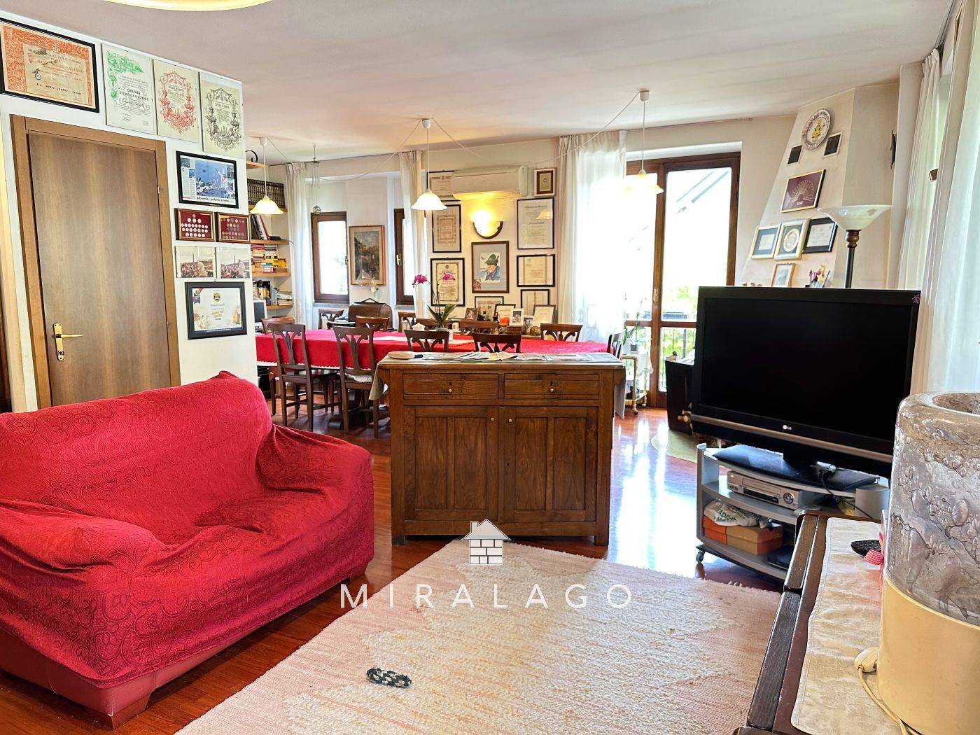 Appartamento buono stato, primo piano, Centro, Varenna