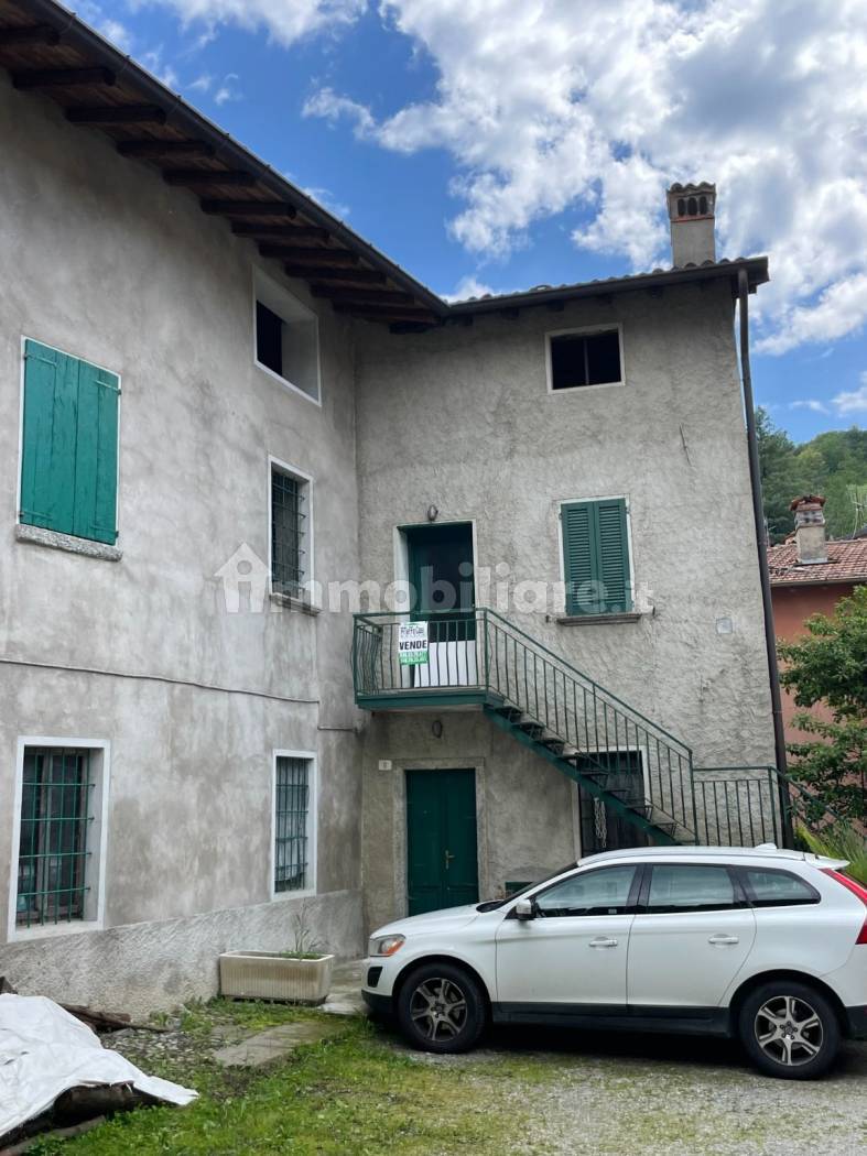 Quadrilocale via alla Chiesa 5, Aizurro, Airuno