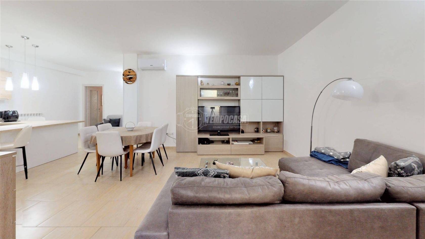 Trilocale viale Giuseppe Grassi 140, Poligono - Via San Cesario, Lecce