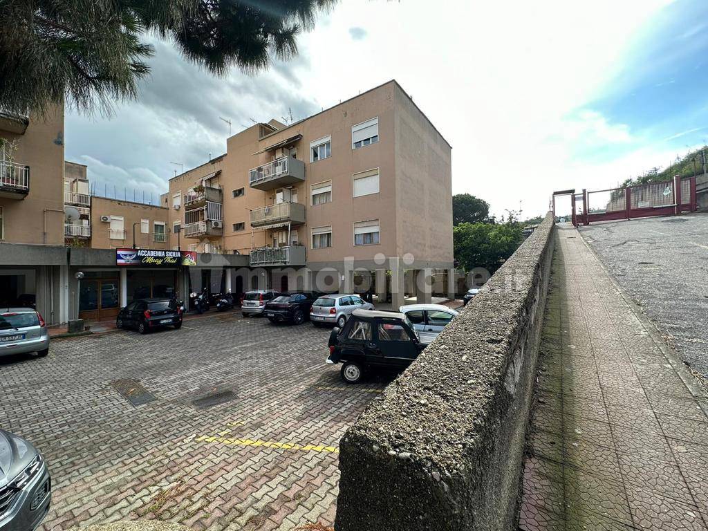 Quadrilocale via del Fante 90, Annunziata Bassa, Messina