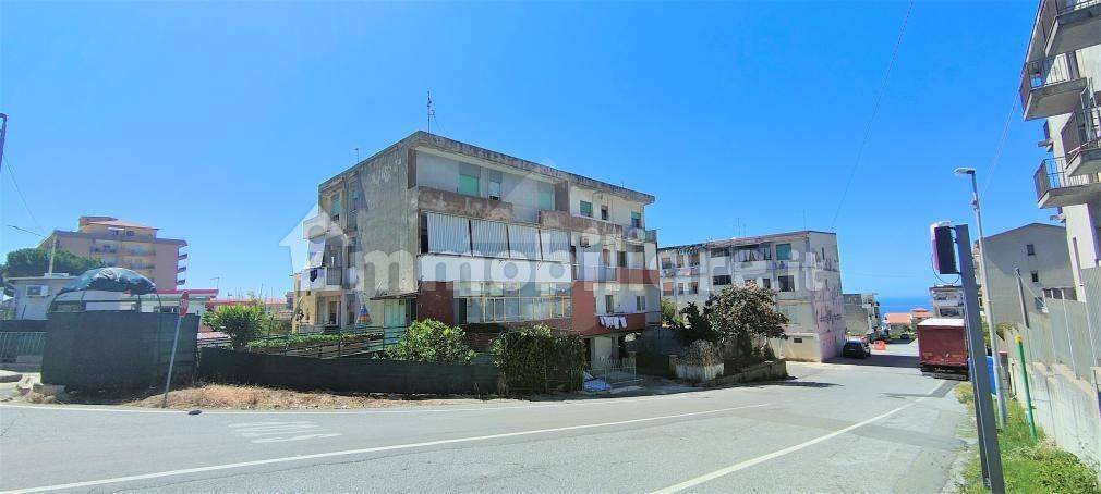 Quadrilocale da ristrutturare, terzo piano, Centro, Pizzo