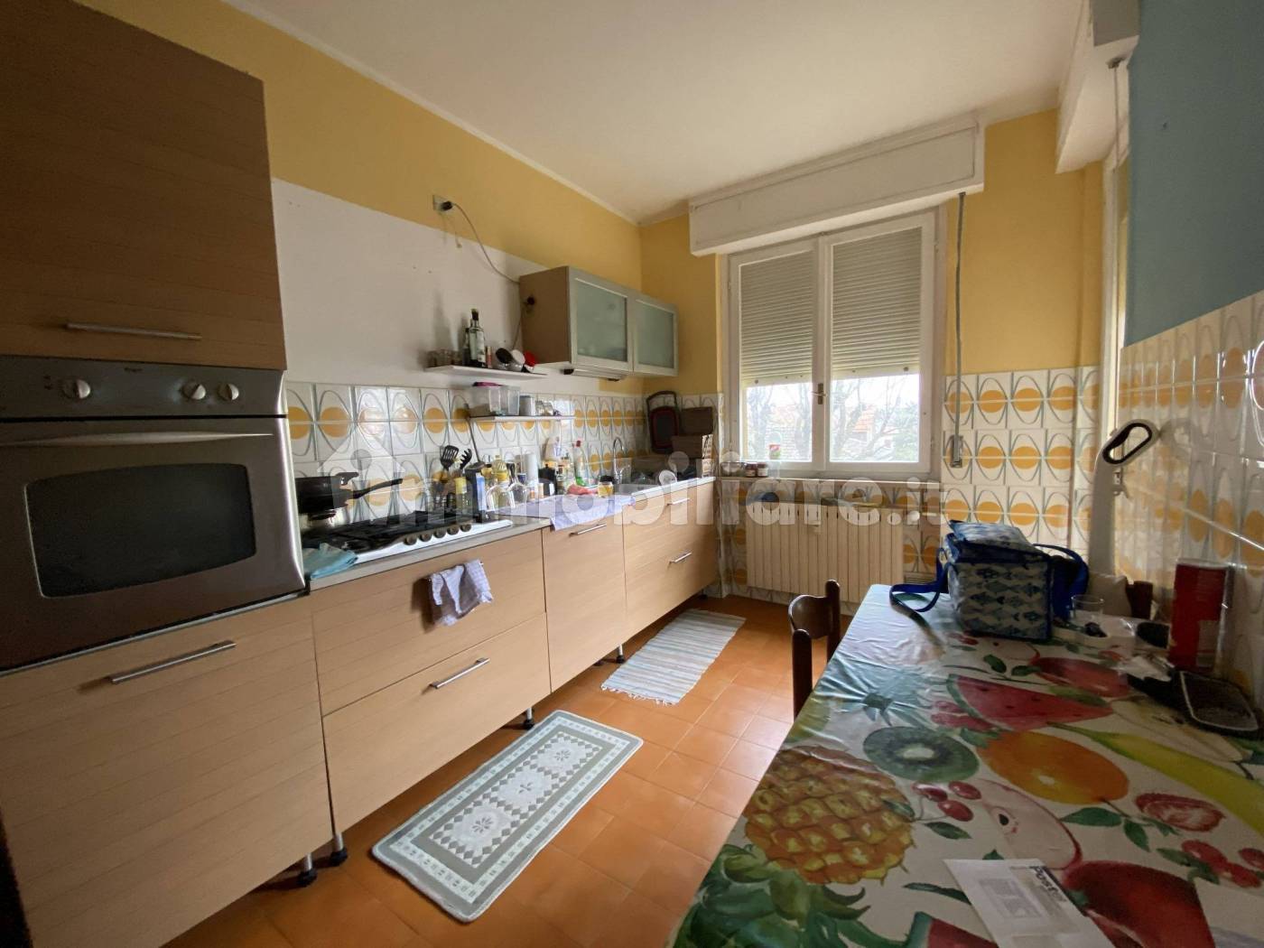 Trilocale da ristrutturare, secondo piano, Galliate