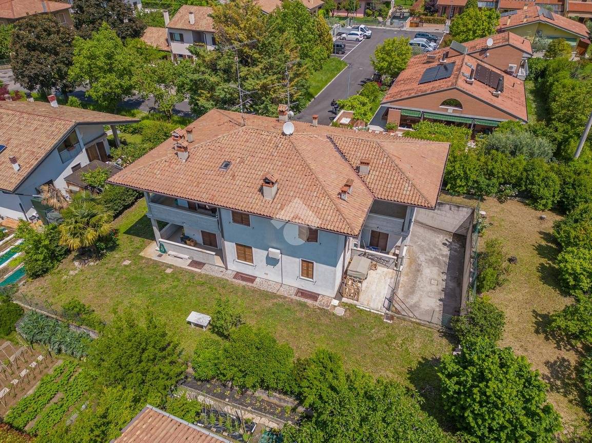 Appartamento via monte cristallo 6, Centro, San Pietro in Cariano