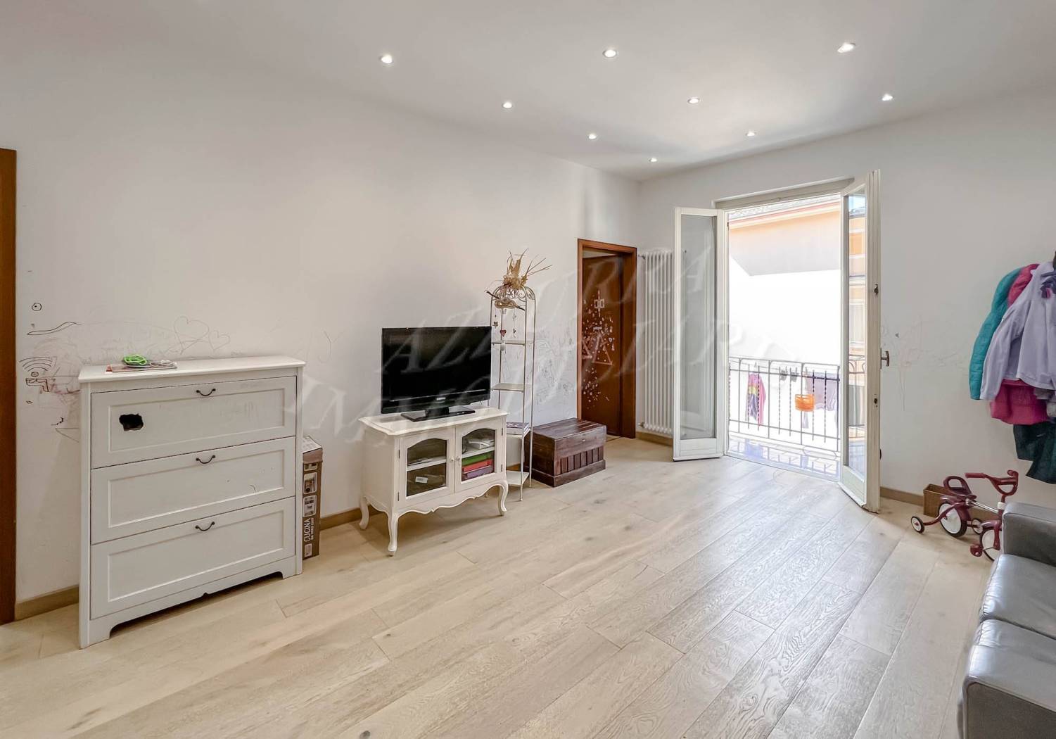 Appartamento via Simone Canepa, Centro, Varazze