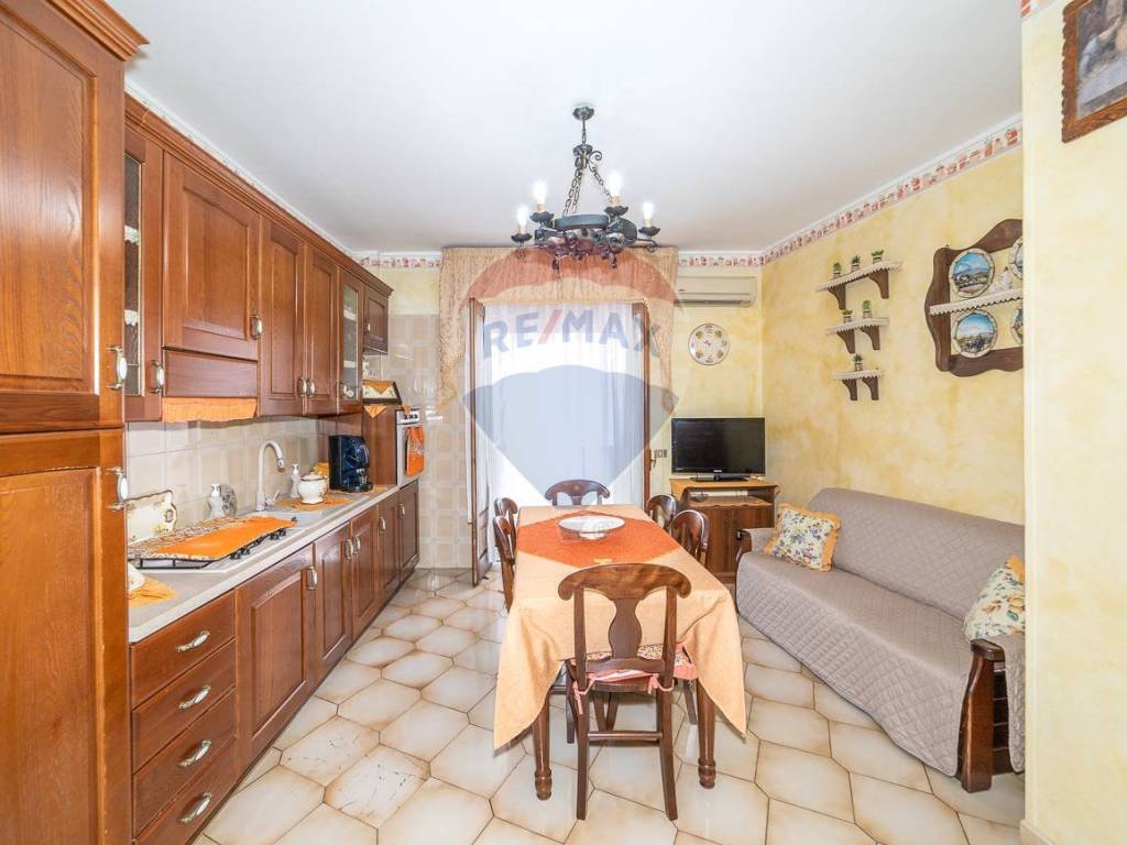 Vendita Appartamento in via Marche 22. Paternò, rif. 103279514