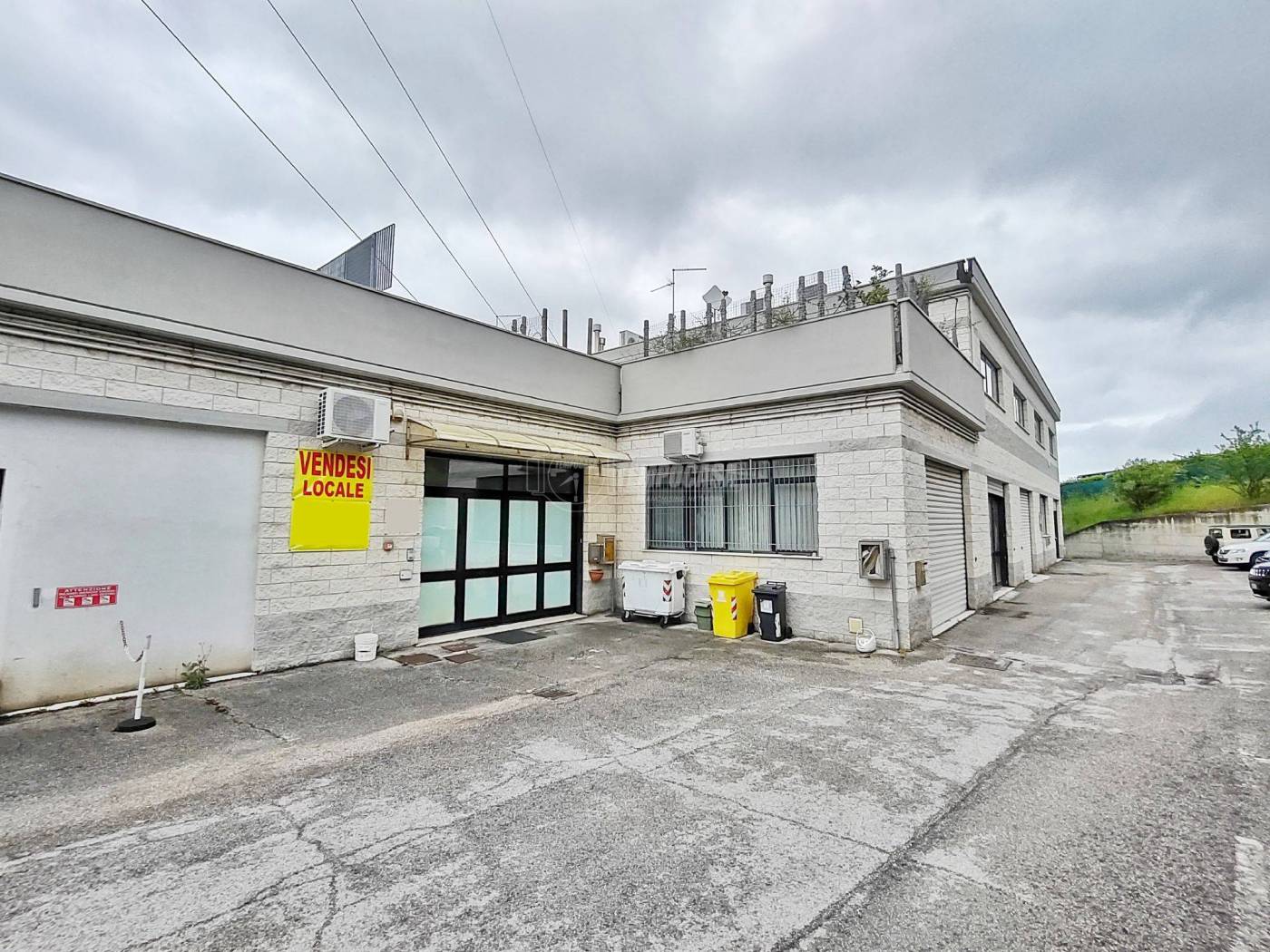 Locale commerciale in Vendita