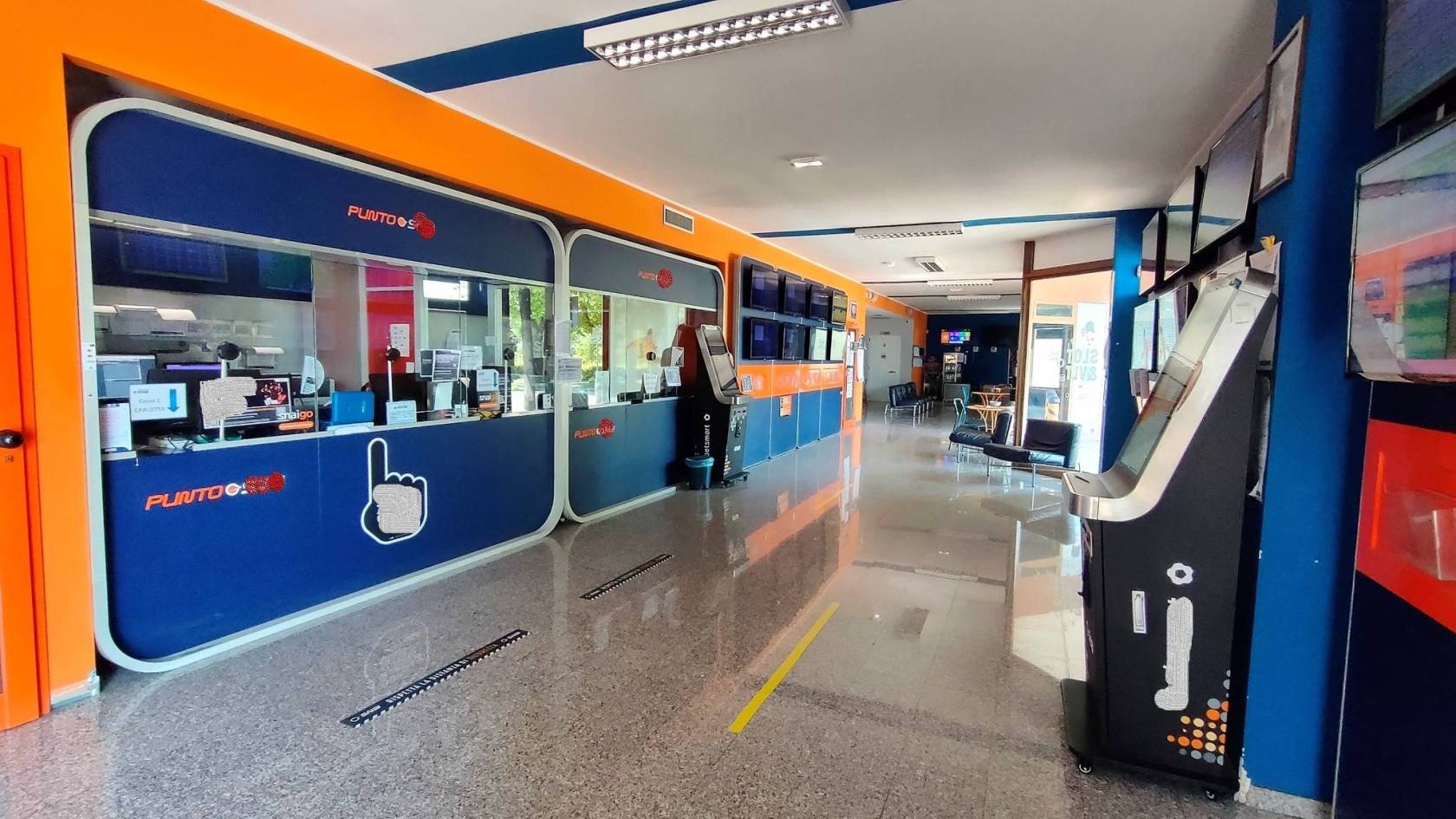 Locale commerciale in Vendita