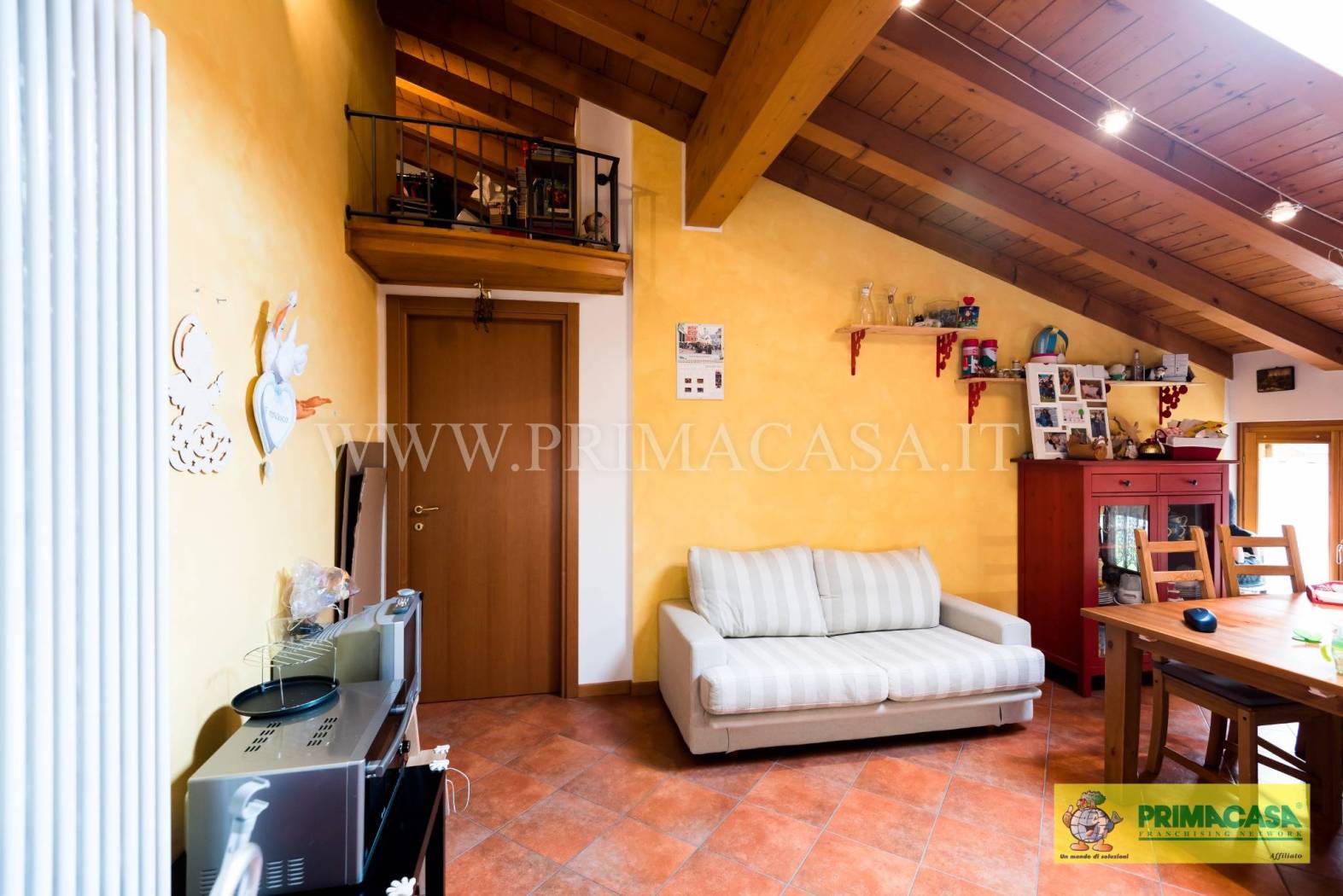 Trilocale via Azzano, Buttapietra